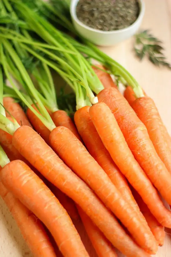 Carottes rôties au miel et au thym - Elle Mijote Quelque Chose